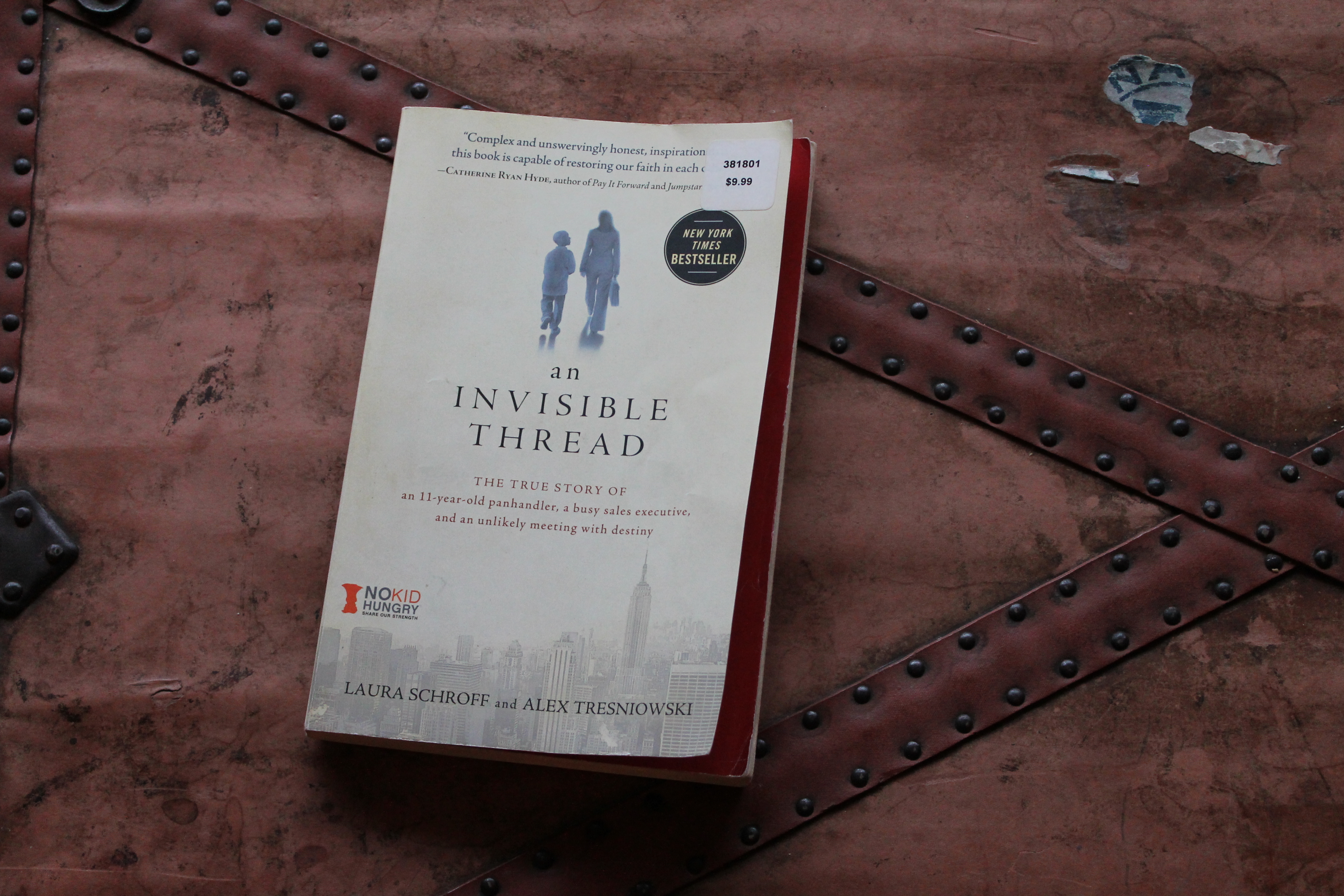 Book Review: An Invisible Thread by Laura Schroff & Alex Tresniowski ...